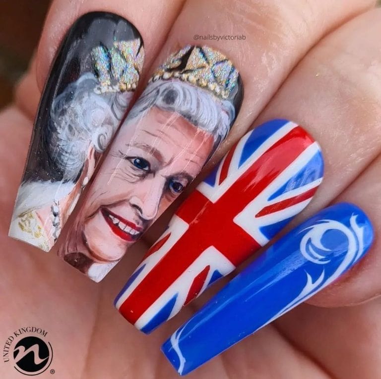 Nail Art - Scratch Magazine