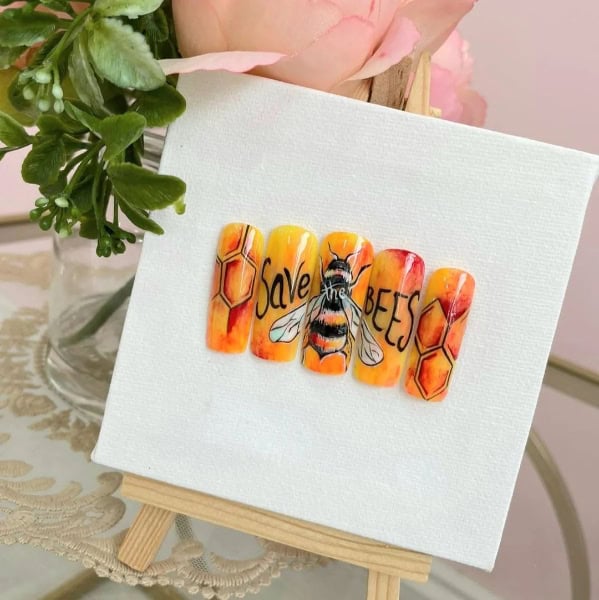 #ShowScratch Creative Challenge: Save The Bees - Scratch Magazine