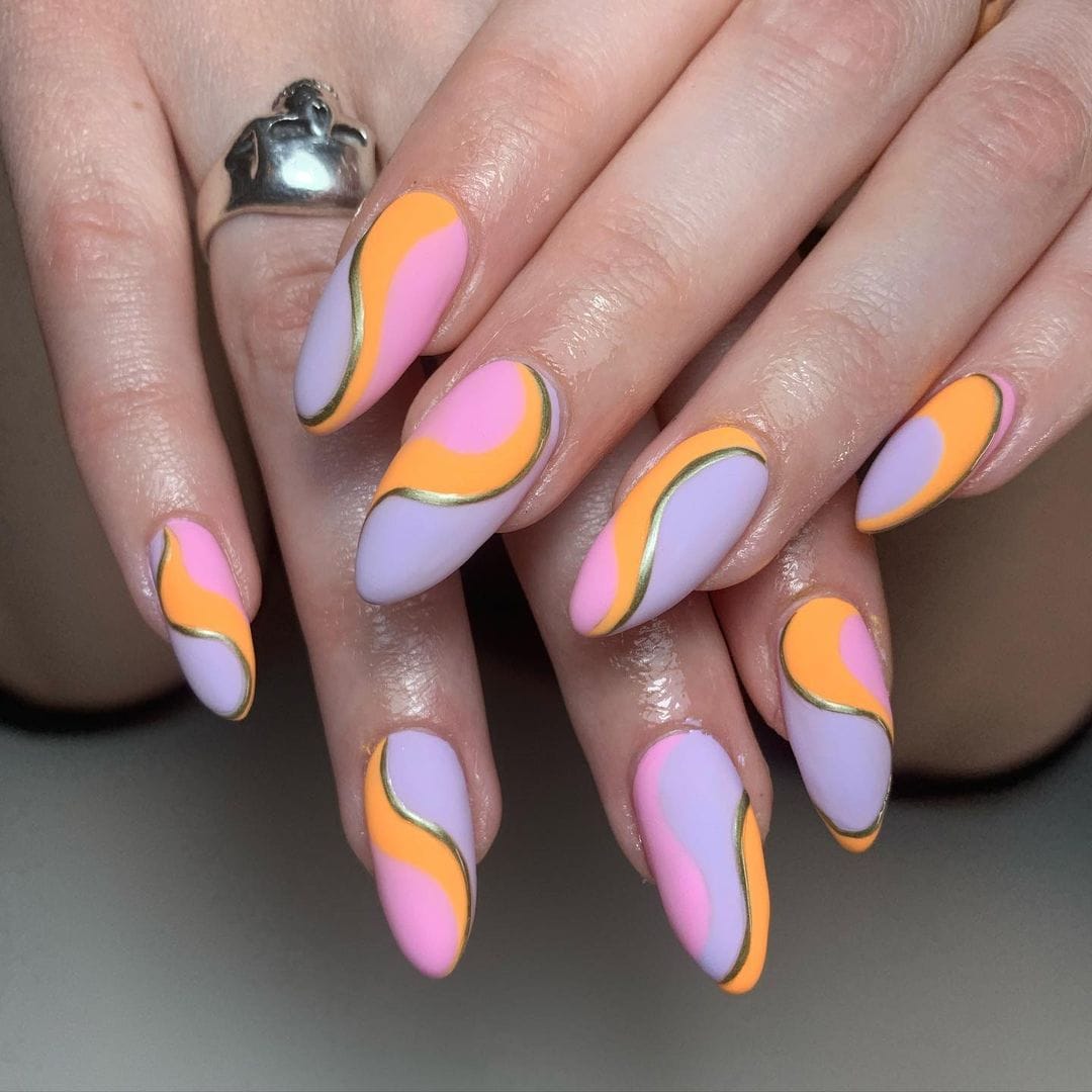 Summer swirl nails - Scratch Magazine